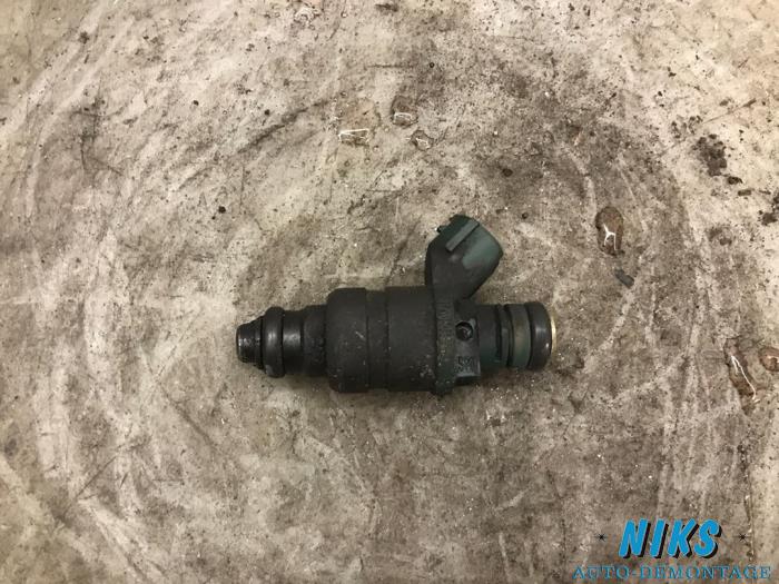 Injektoren (Benzineinspritzung) mei oe-nummer 037906031AL Vorrat