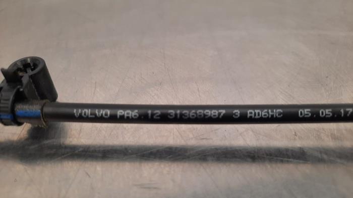 Hose (miscellaneous) Volvo V90 II 2.0 D3 16V - 31368987