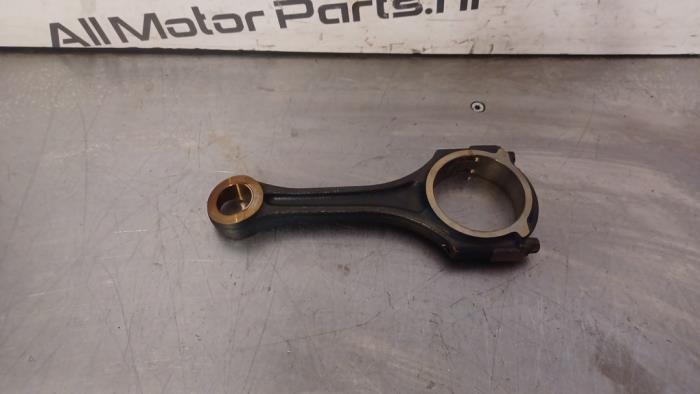 Connecting rod Mercedes C C-300 2.0 Turbo 16V 4-Matic - A2740303400 M264920