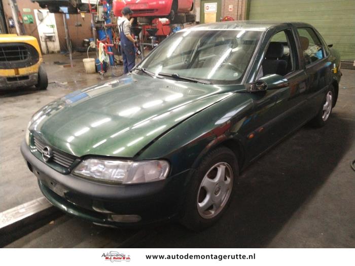 Opel Vectra B 1.6 16V Ecotec Sloopvoertuig (1999, Groen)