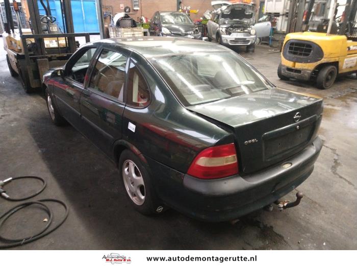 Opel Vectra B 1.6 16V Ecotec Sloopvoertuig (1999, Groen)